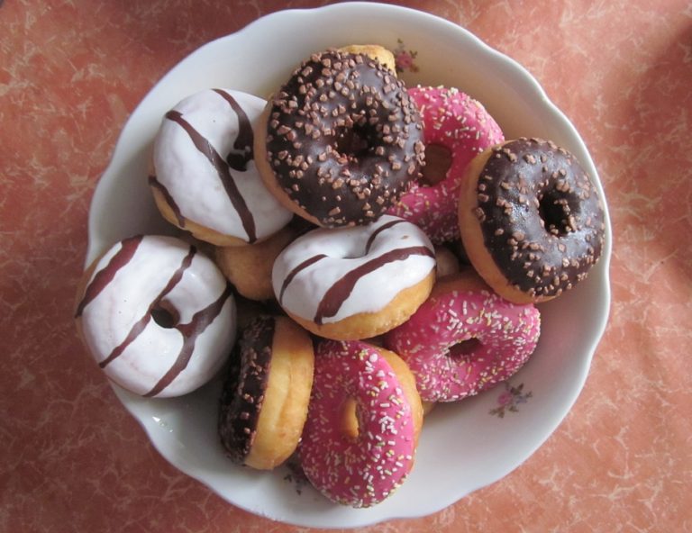 Receta de donas caseras con Nutella, fresa o queso crema – Animal Gourmet
