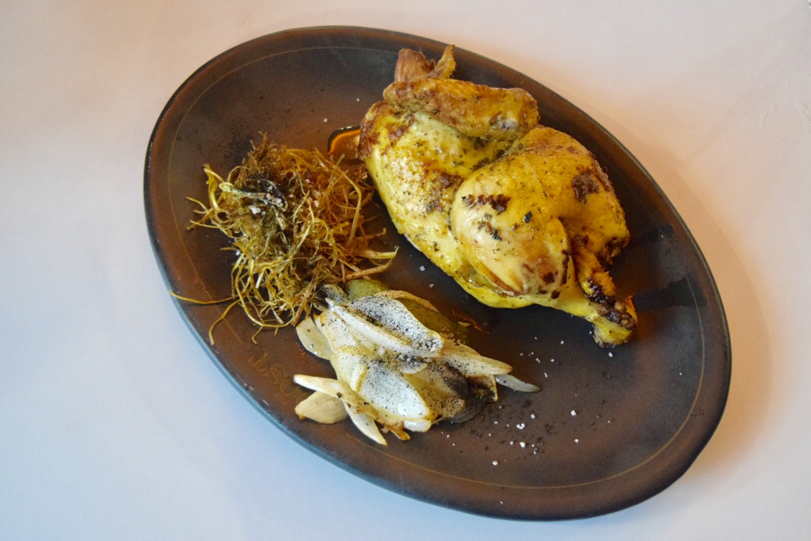 The Roost, el arte de rostizar mucho más que pollo