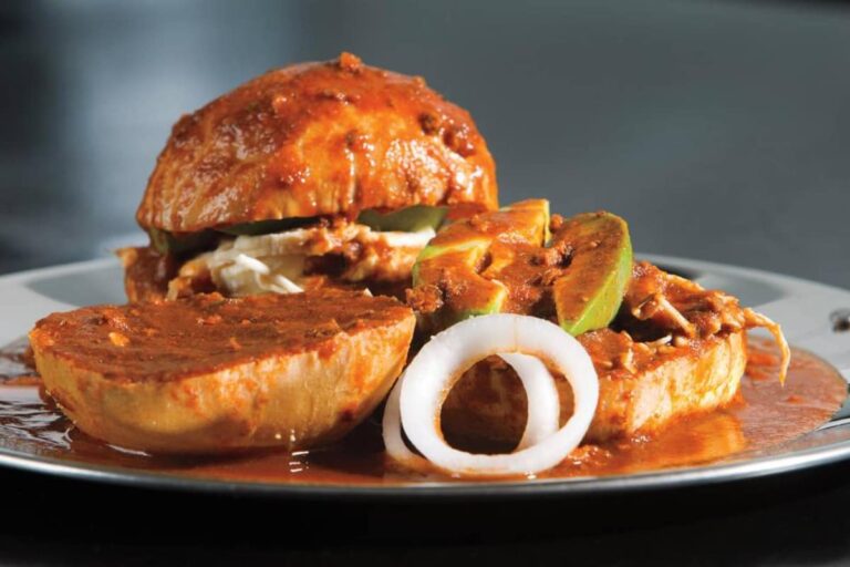 Chanclas poblanas: una Tradición Poblana que Debes Probar