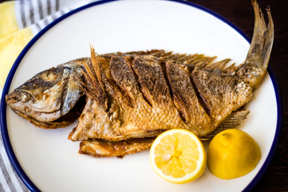 Tips para conseguir una mojarra frita bien crujiente