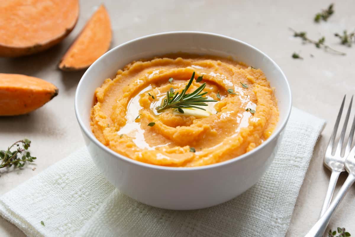 Puré de camote: una receta cremosa y perfecta acompañar tus tardes