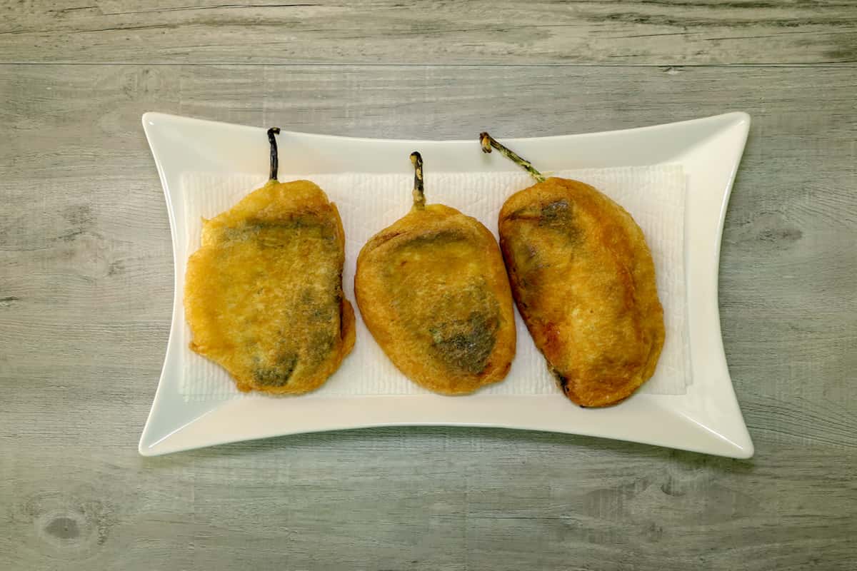 3 trucos para capear chiles rellenos a la perfección (como los de mamá)