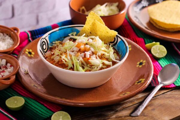 ¡Recetas fáciles! Aprende a preparar pozole verde, blanco y rojo para ...