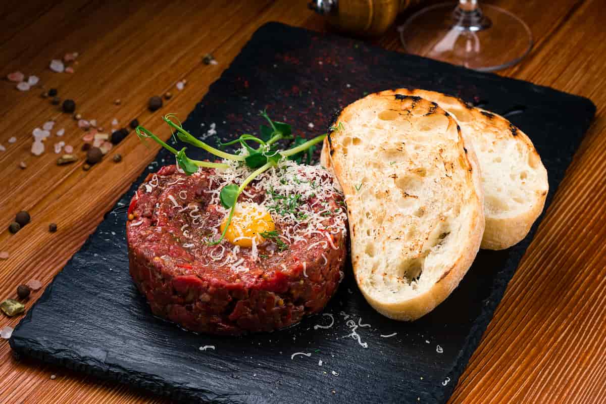 Carne tártara o apache: Receta para cocinarla correctamente y ...