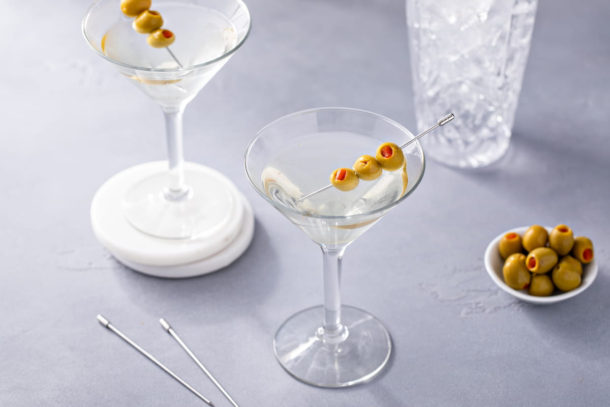 Esta es la receta clásica del martini seco y 3 formas más para ...